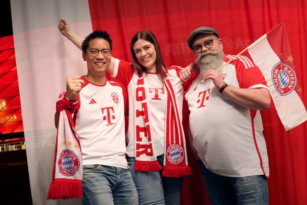 Offiziell vorgestellt: So sieht das neue Heimtrikot des FC Bayern aus!