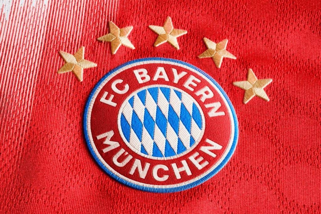 FC Bayern zwischen Tradition und digitaler Zukunft: Fußball trifft auf ...